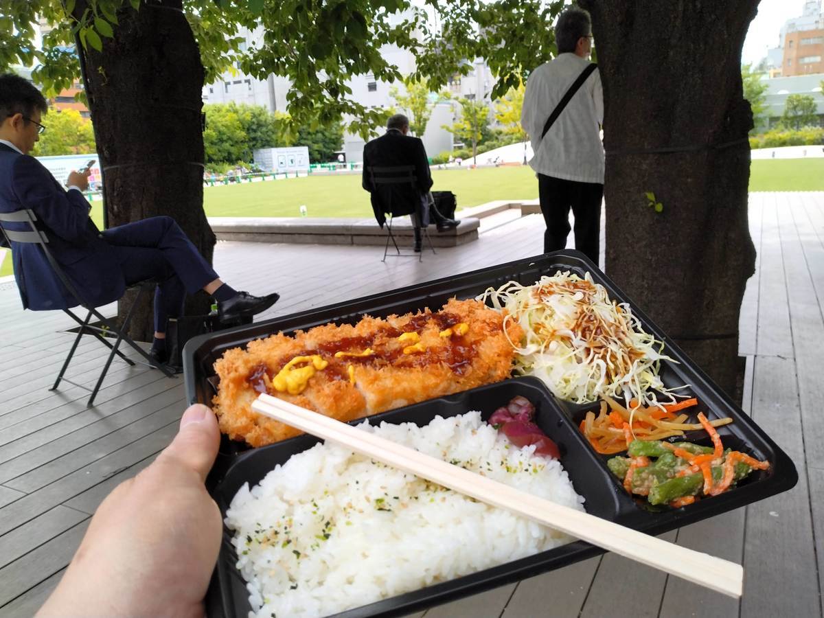 令和5年5月26日(金) 今日も南池袋公園めし♪: (遊)紺野商店